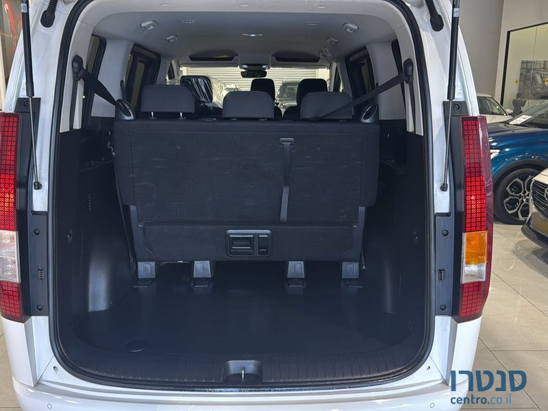 2022' Hyundai H-1 Starex for sale. Rishon LeZion, Israel